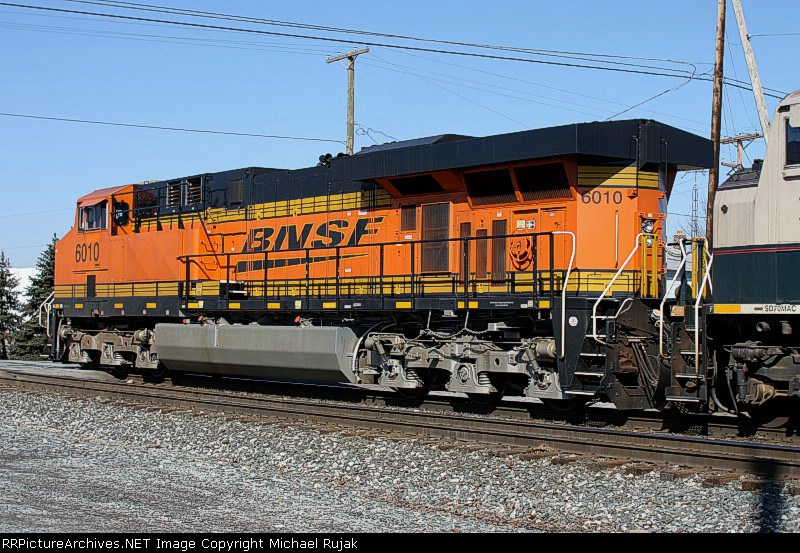 BNSF 6010
